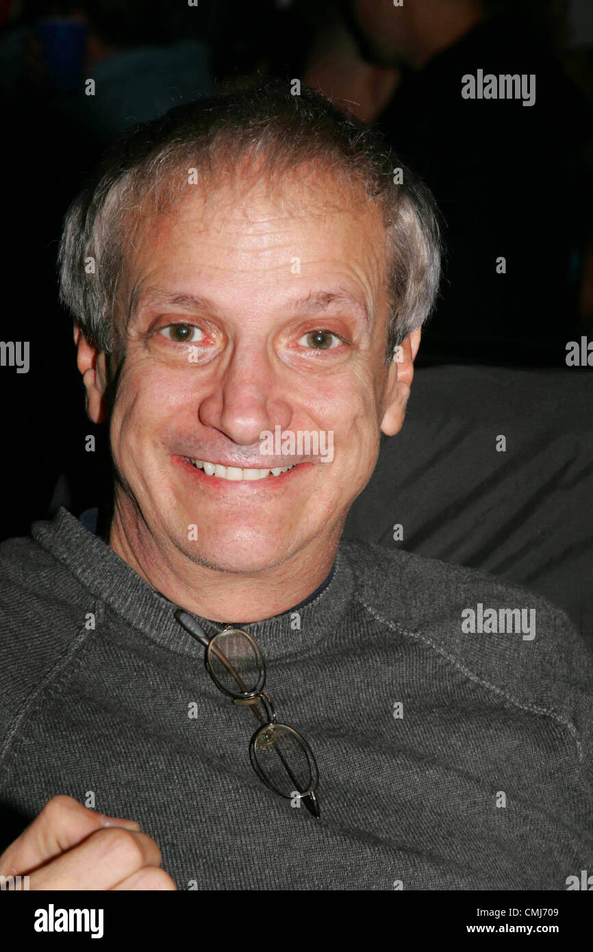 Oct. 24, 2008 - New York, New York, U.S. - K60210RM.CHILLER THEATER ...