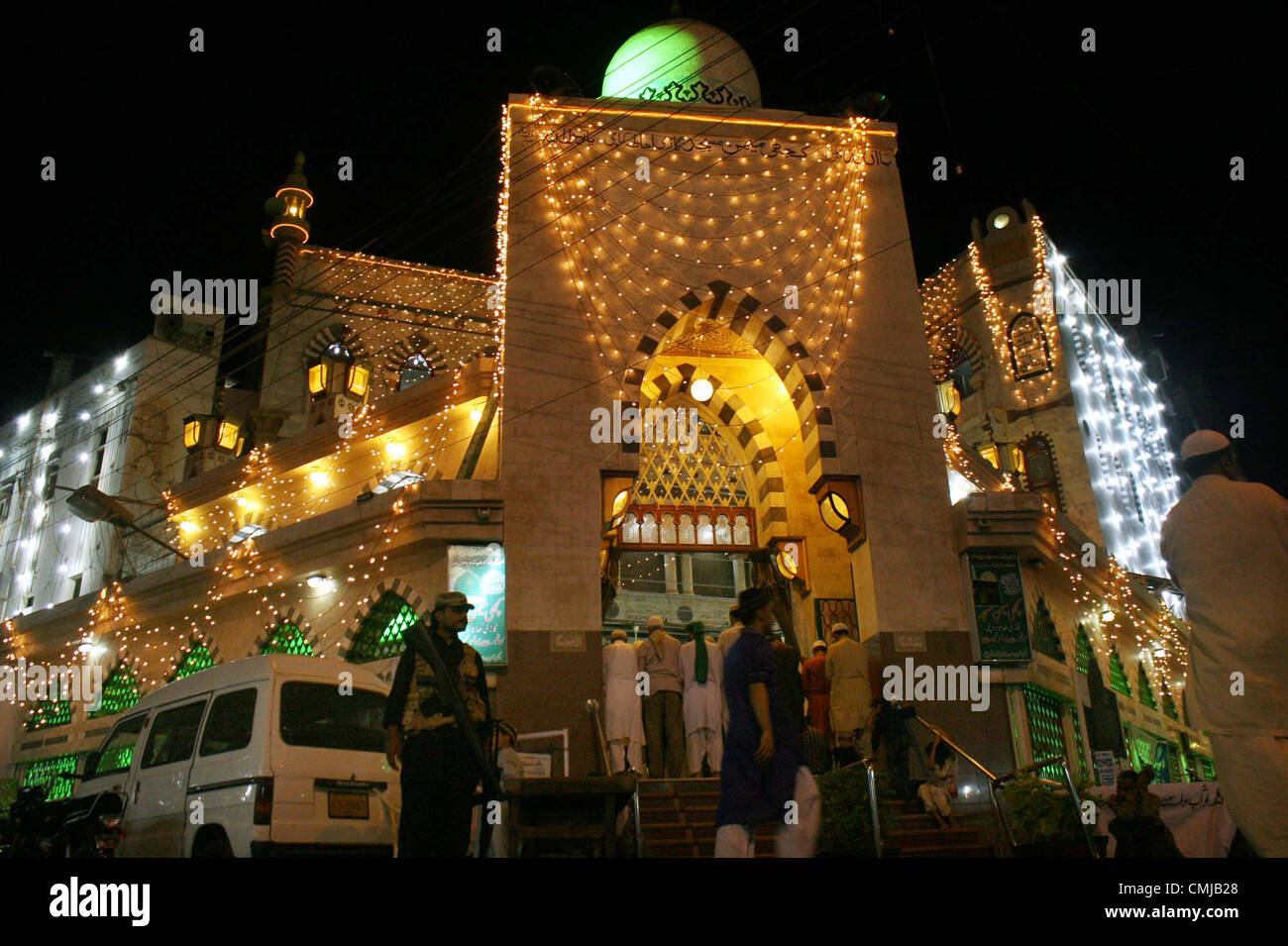 Beautiful illuminated view of Kachi Memon mosque decorated with lights ...