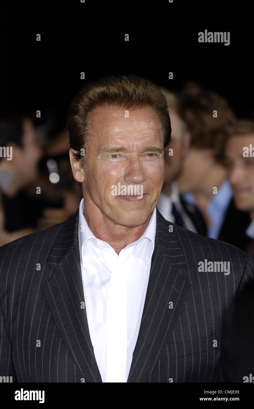 The expendables 2, arnold hi-res stock photography and images - Alamy
