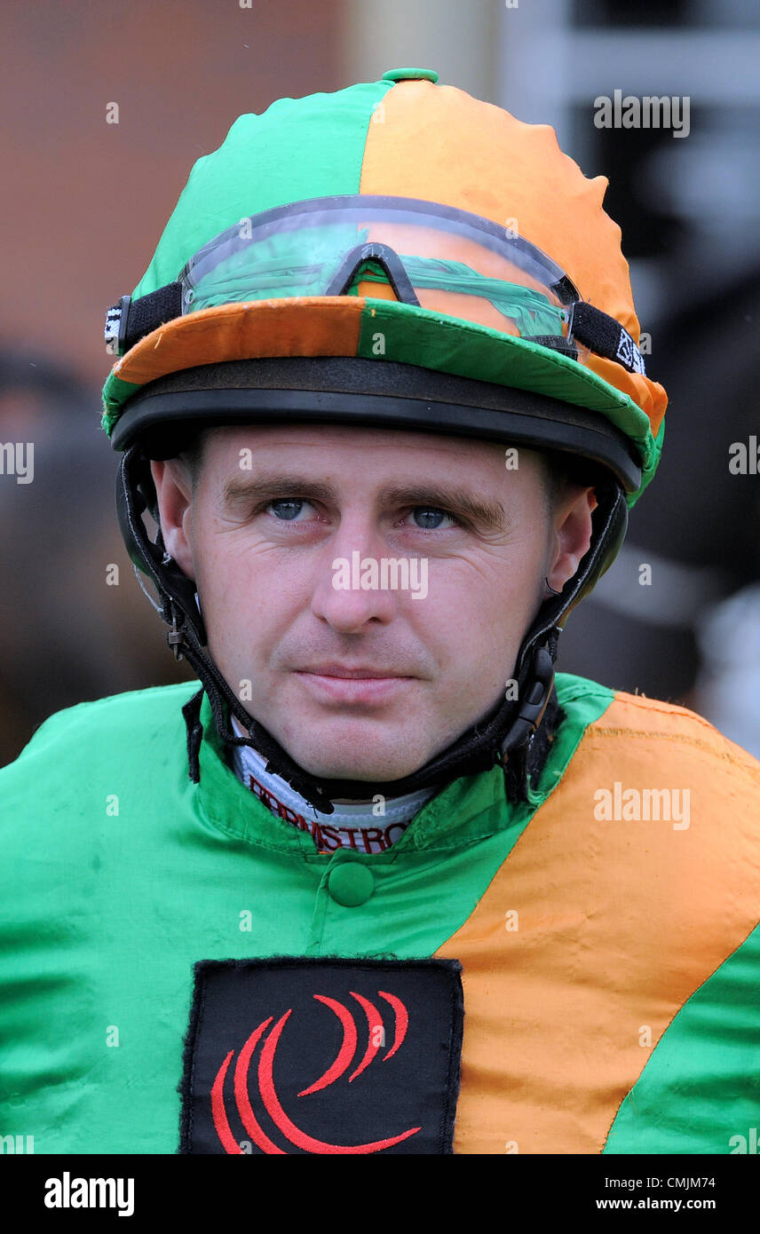 Tony hamilton jockey beverley racecourse hi-res stock photography and ...