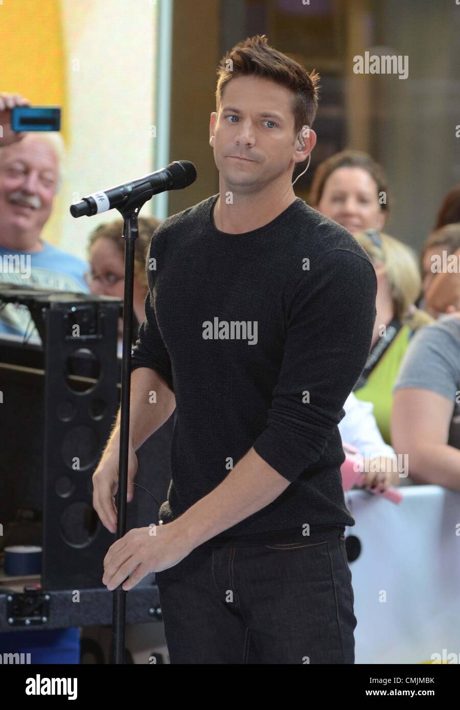 98 degrees jeff timmons hi-res stock photography and images - Alamy