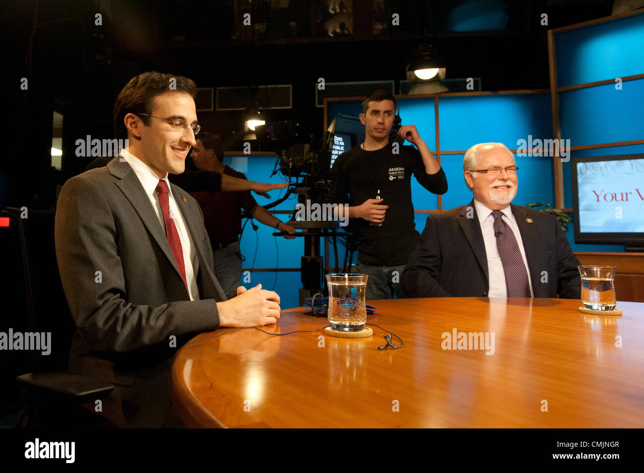 Aug. 17, 2012 - Tucson, Arizona, U.S - MATT HEINZ, left, met primary ...