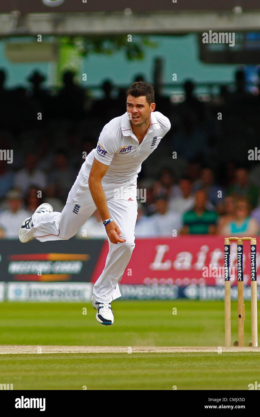 James anderson england third hi-res stock photography and images - Alamy