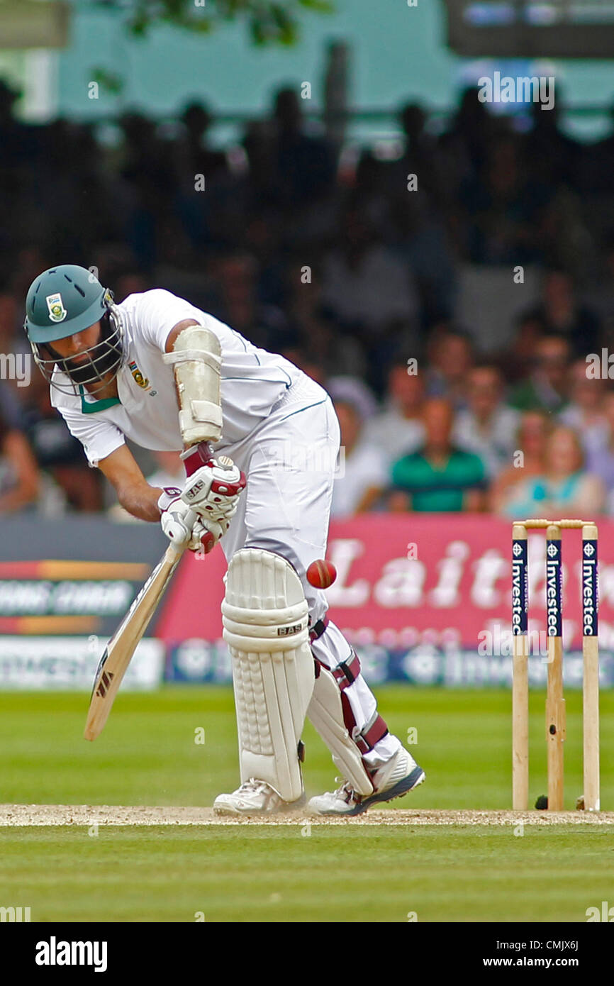 19/08/2012 London, England. South Africa's Hashim Amla during the third ...