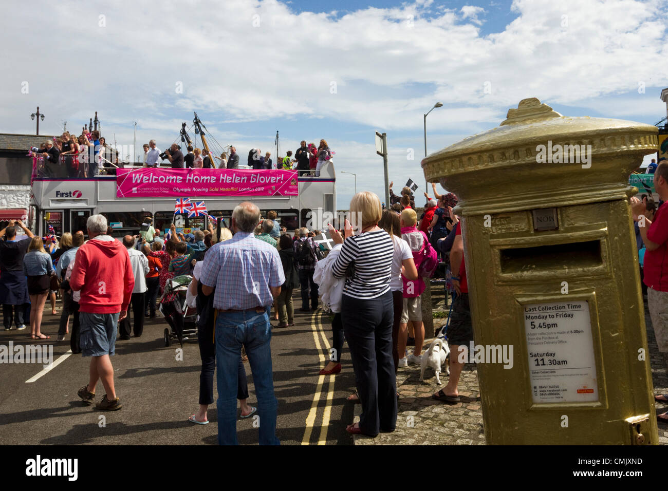 Royal mail post bus hi-res stock photography and images - Alamy