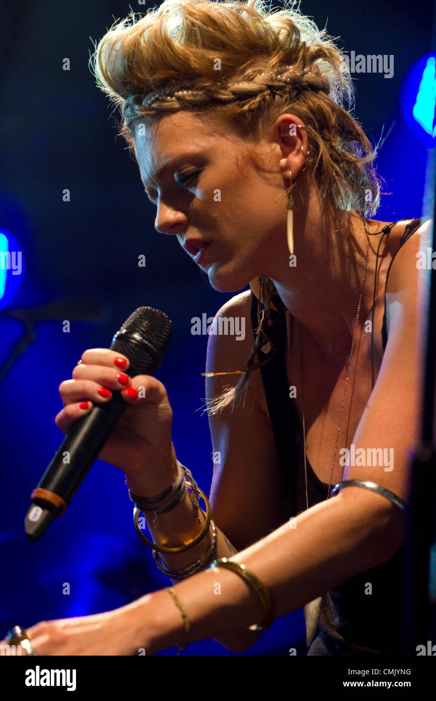 Bo Bruce Performs at V Festival Chelmsford, AUGUST 19, 2012 in ...