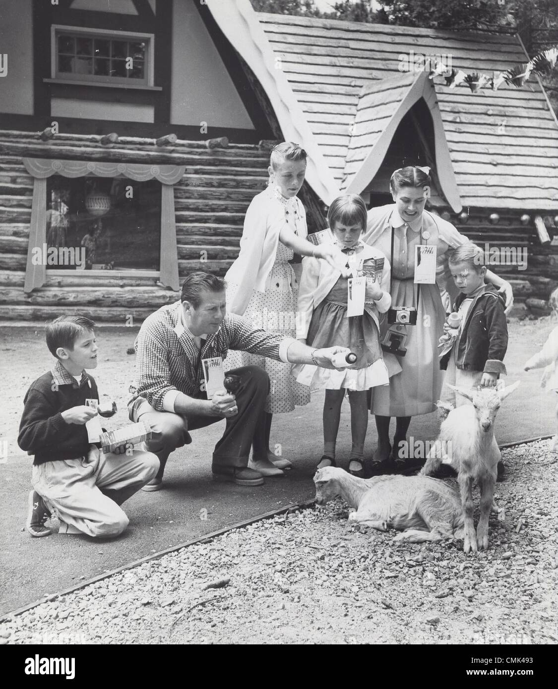 DON DEFORE with his family , wife Marion Holmes , children Penny Lu ...