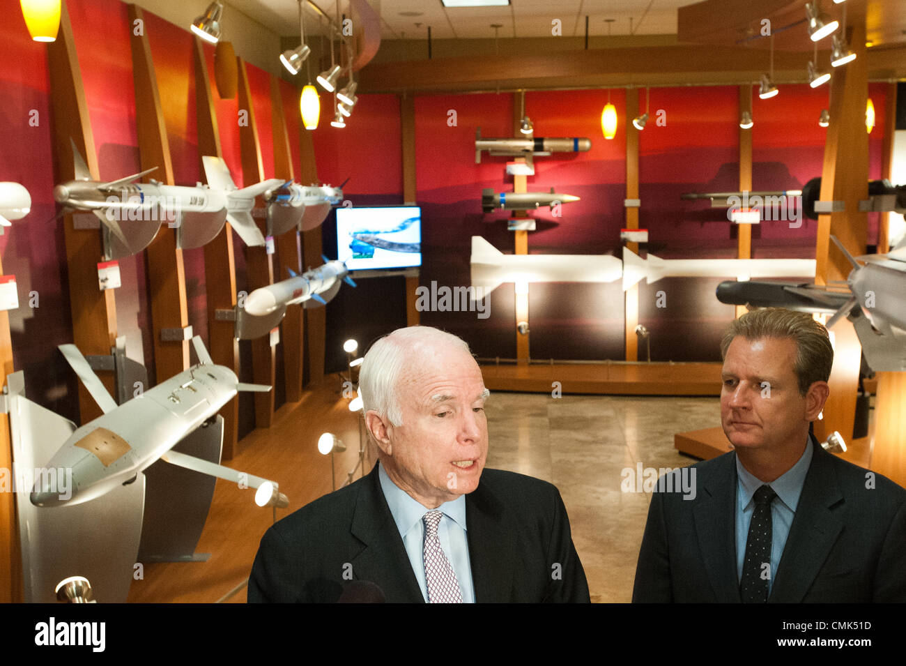 Aug. 20, 2012 - Tucson, Arizona, U.S - Sen. JOHN MCCAIN (R-Ariz.), left ...