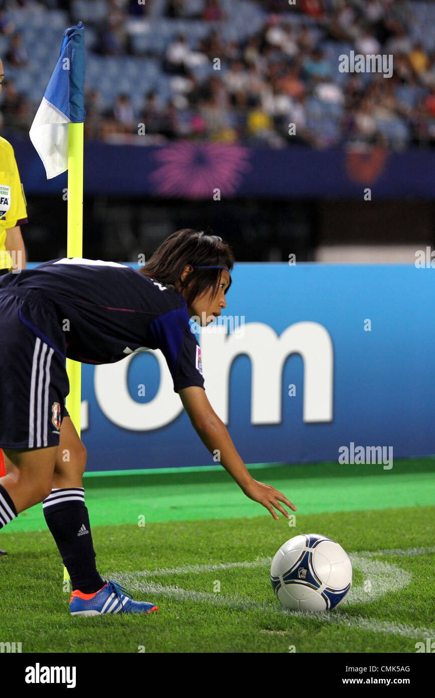 Women's soccer world cup corner kick hi-res stock photography and images - Alamy