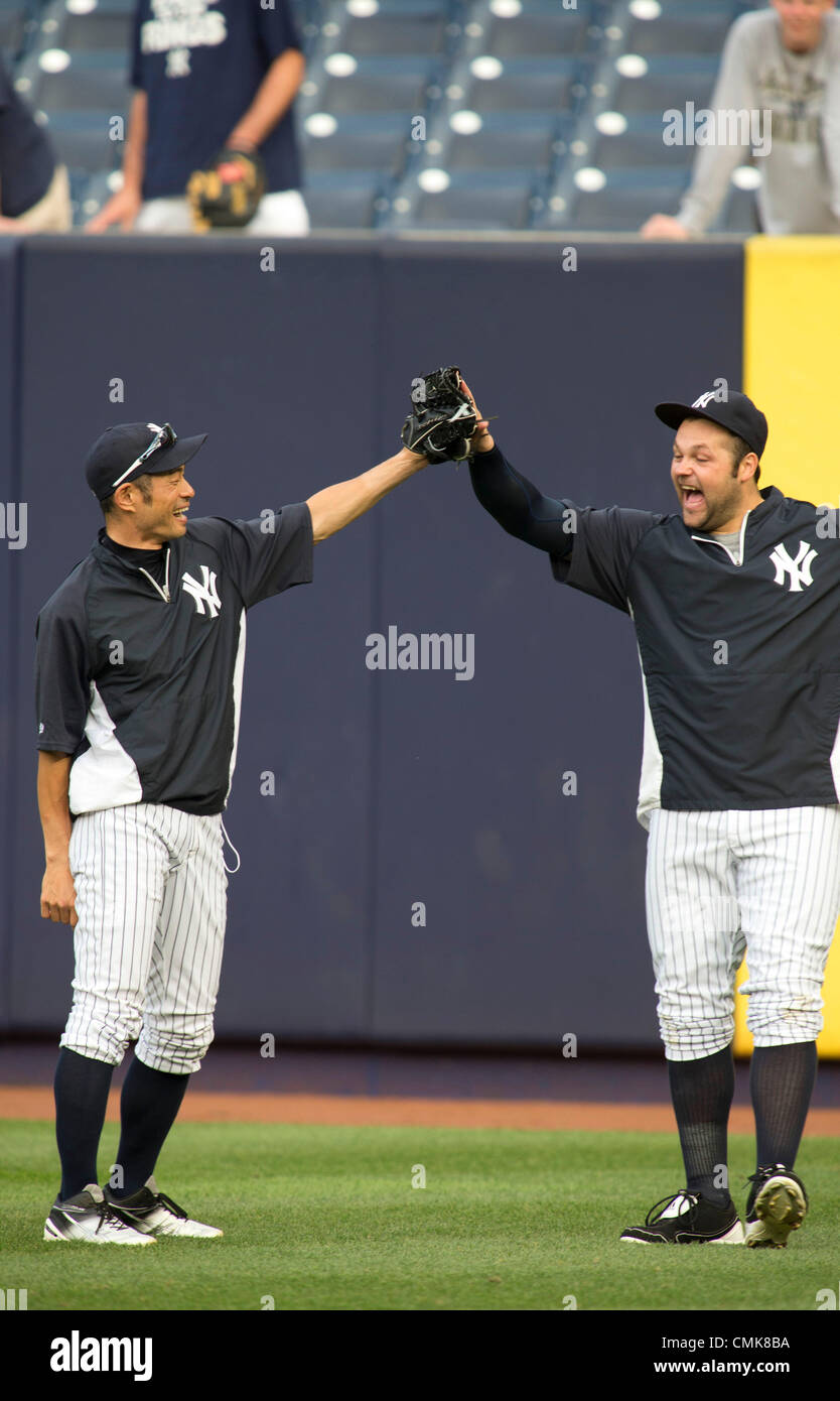 (L-R) Ichiro Suzuki, Joba Chamberlain (Yankees), AUGUST 19, 2012 - MLB ...