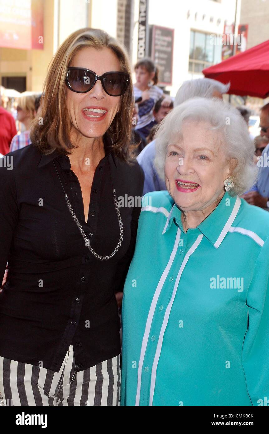 Wendie Malick, Betty White at the induction ceremony for Star on the ...