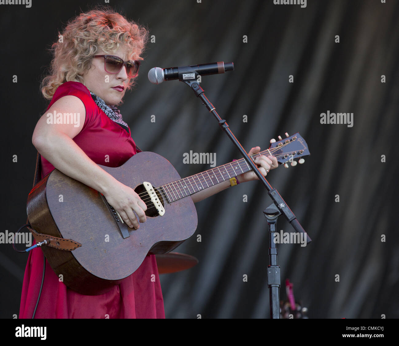 New Orleans, Louisiana, USA. 1st Nov, 2013. Guitarist CARY ANN HERST of ...