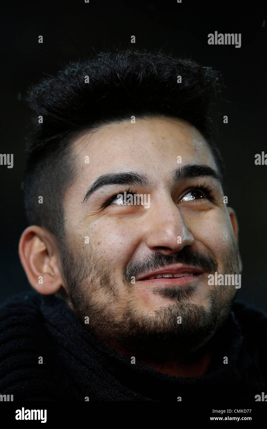 Ilkay gundogan borussia dortmund hi-res stock photography and images ...