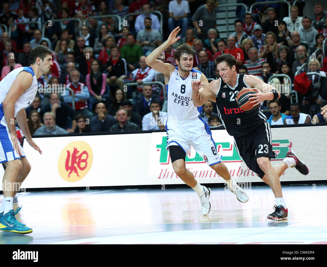 Bamberg, Germany. 01st Nov, 2013. Bamberg's Casey Jacobsen (R) in ...