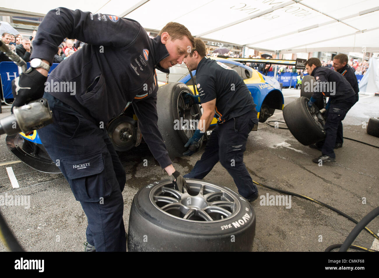 Rally tyre crew hi-res stock photography and images - Alamy