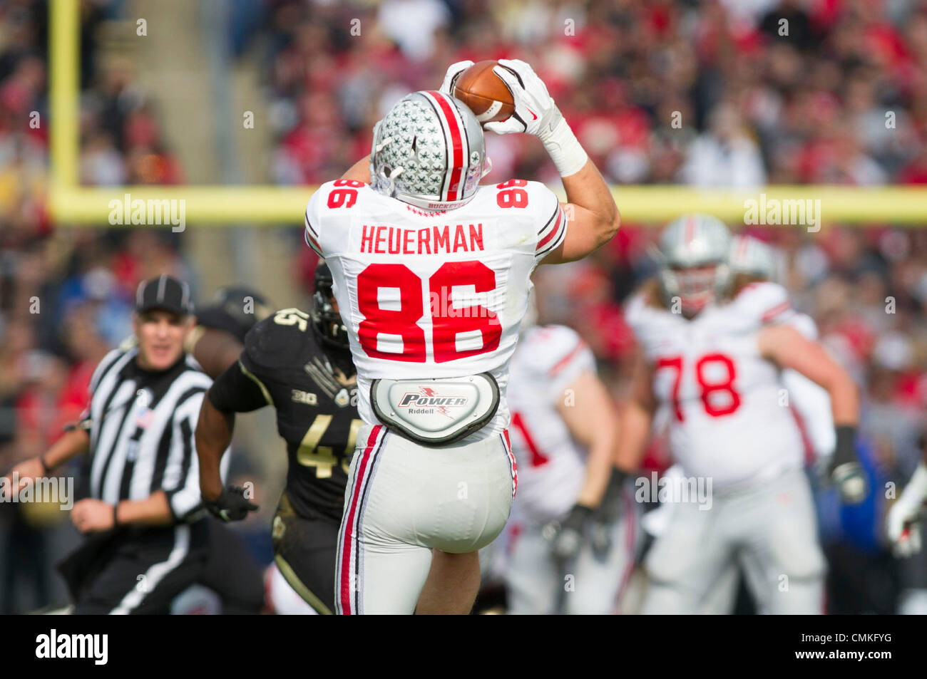 West Lafayette, IN, USA. 2nd Nov, 2013. Ohio State Buckeyes tight end ...