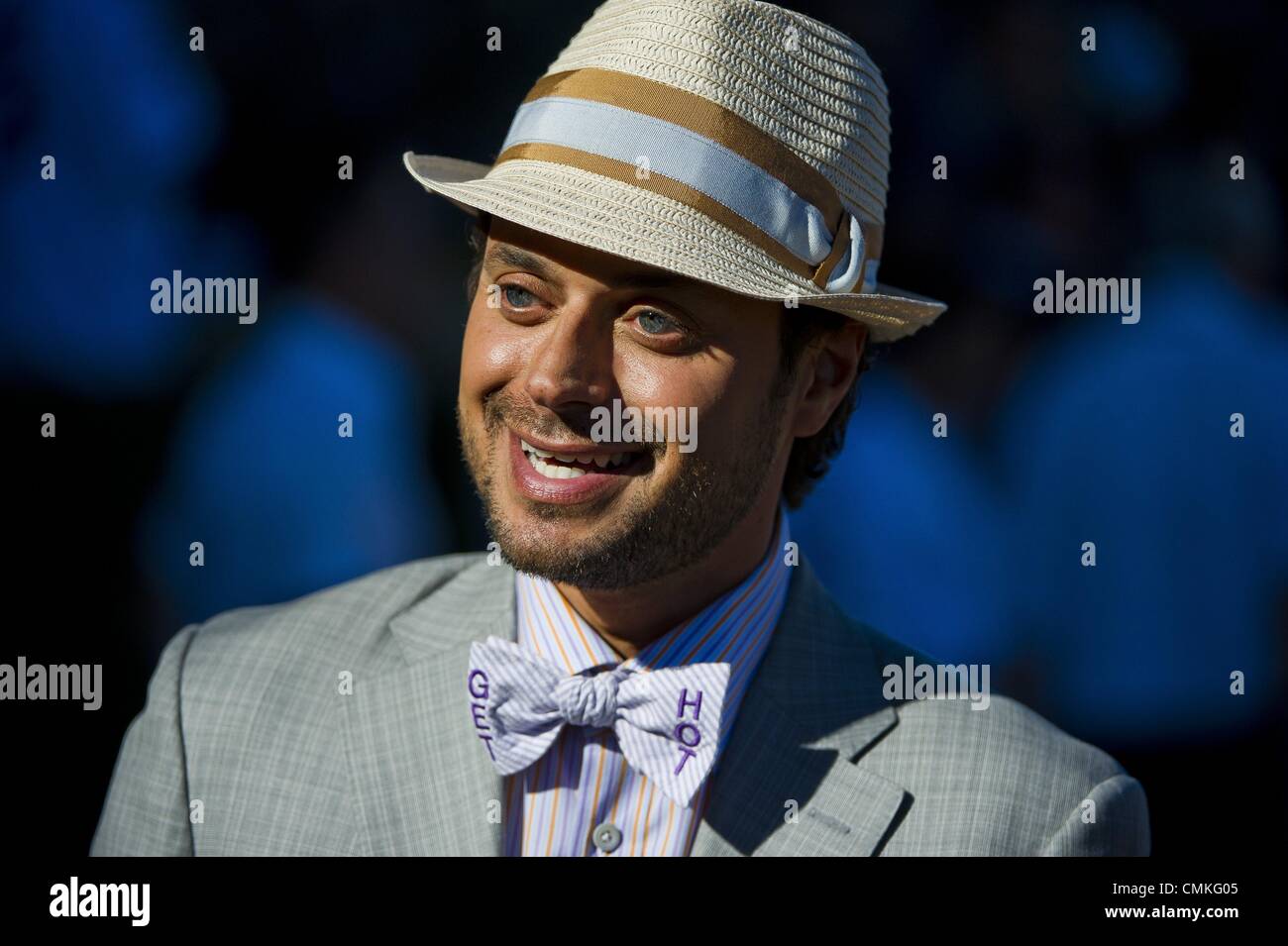 Arcadia, California, USA. 2nd Nov, 2013. Scenes from Santa Anita Park ...