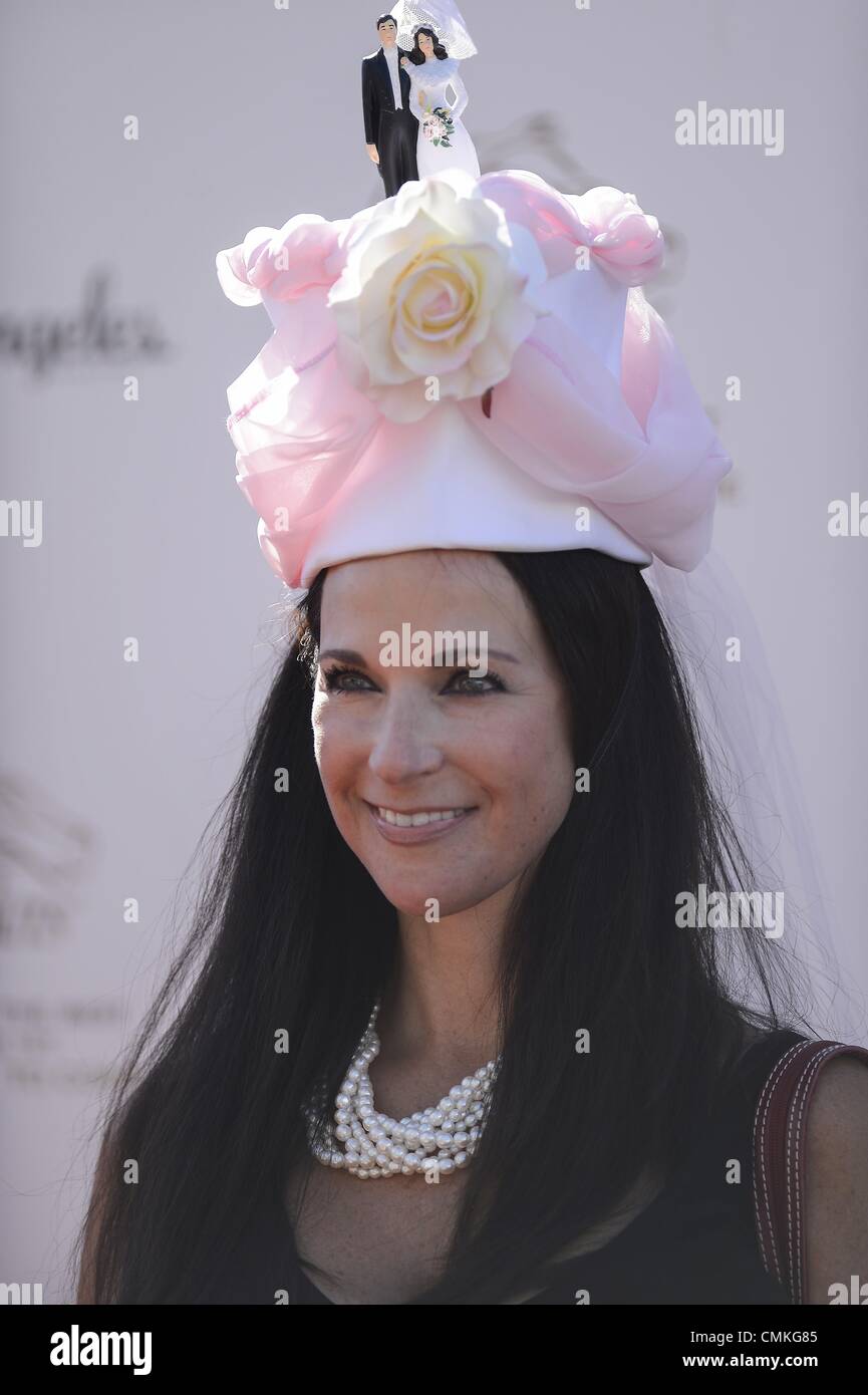 Arcadia, California, USA. 2nd Nov, 2013. Scenes from Santa Anita Park ...
