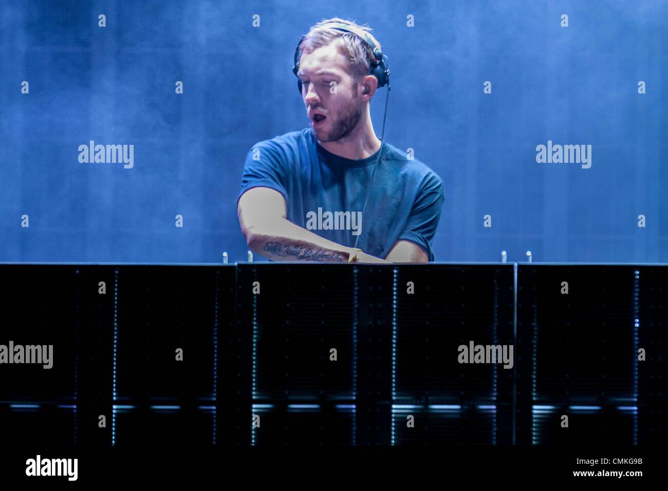 New Orleans, Louisiana, USA. 1st Nov, 2013. DJ producer CALVIN HARRIS ...