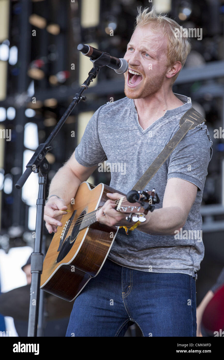New Orleans, Louisiana, USA. 2nd Nov, 2013. IAN HOLLJES of Delta Rae ...