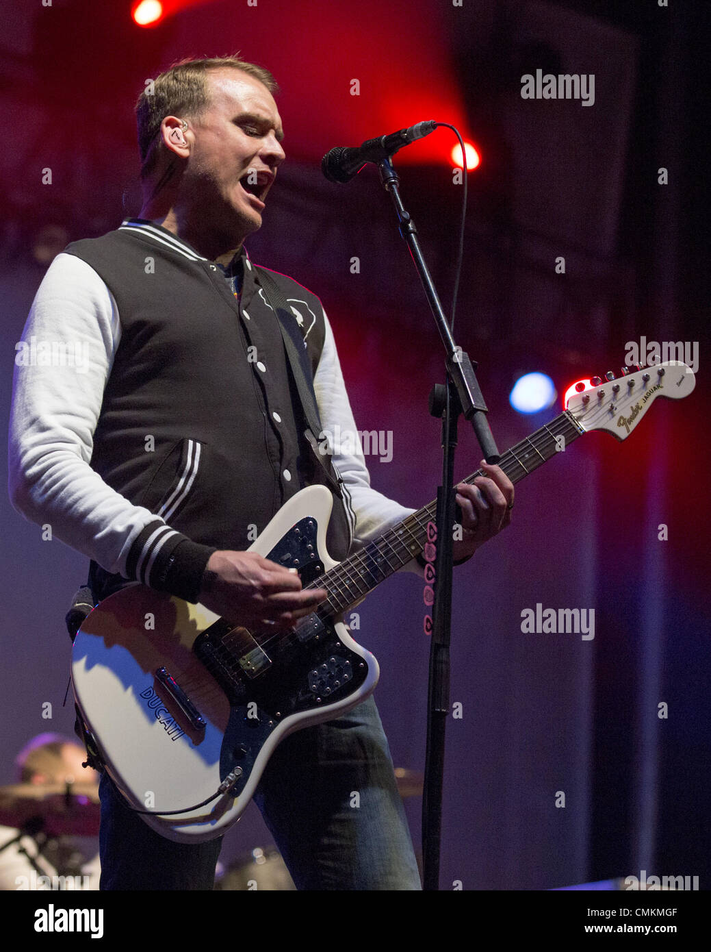 Alkaline trio matt skiba hi-res stock photography and images - Alamy