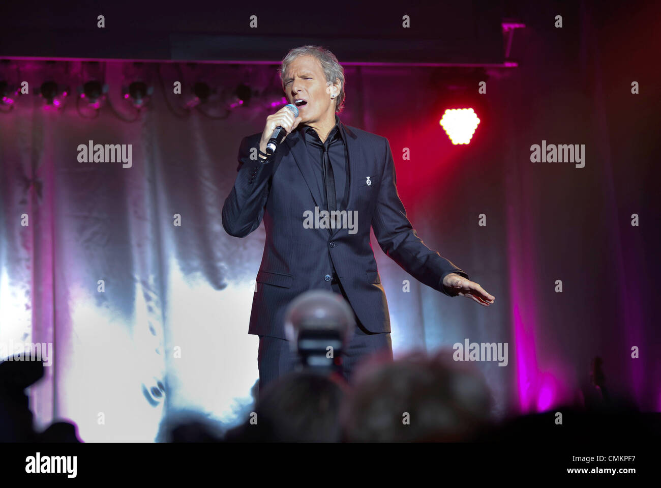 Us singer michael bolton performs hi-res stock photography and images ...