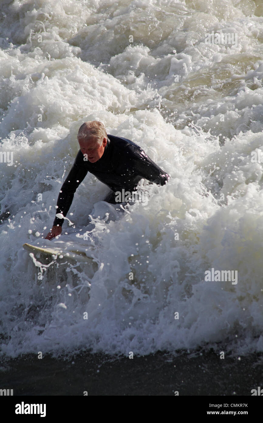 Bournemouth, Dorset UK. 3rd Nov, 2013. Surfers surfer making the most ...