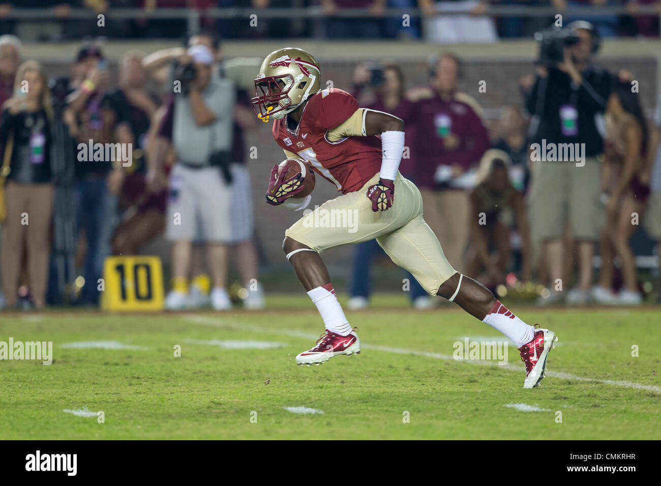 Tallahassee, Florida, USA. 2nd Nov, 2013. Florida State Seminoles wide ...