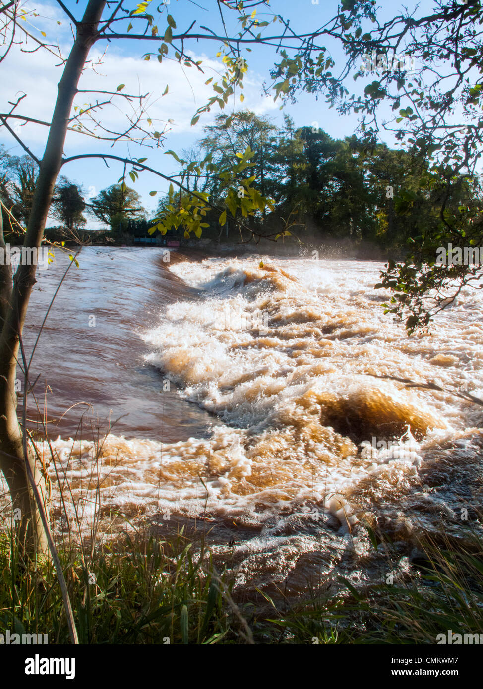 River Ure, Yorkshire Dales, UK. 3rd November 2013. Following heavy rain ...
