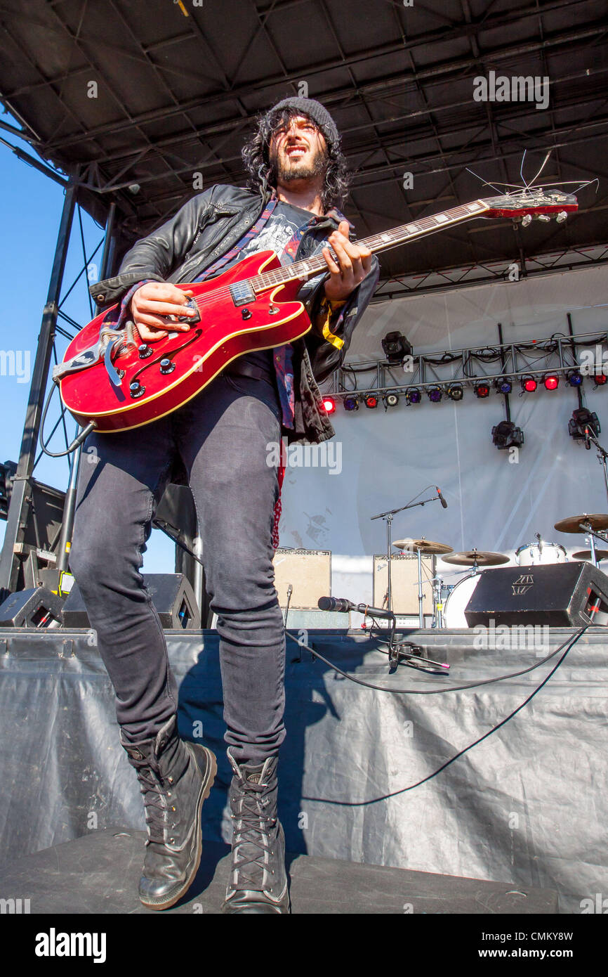 New Orleans, Louisiana, USA. 2nd Nov, 2013. JORDAN COOK of 'Reignwolf ...
