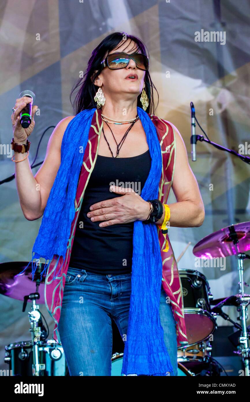 New Orleans, Louisiana, USA. 2nd Nov, 2013. Keyboard player for Double ...