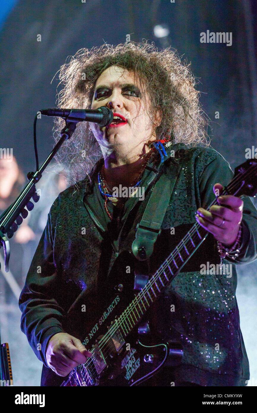 New Orleans, Louisiana, USA. 3rd Nov, 2013. Lead Singer Robert Smith of ...
