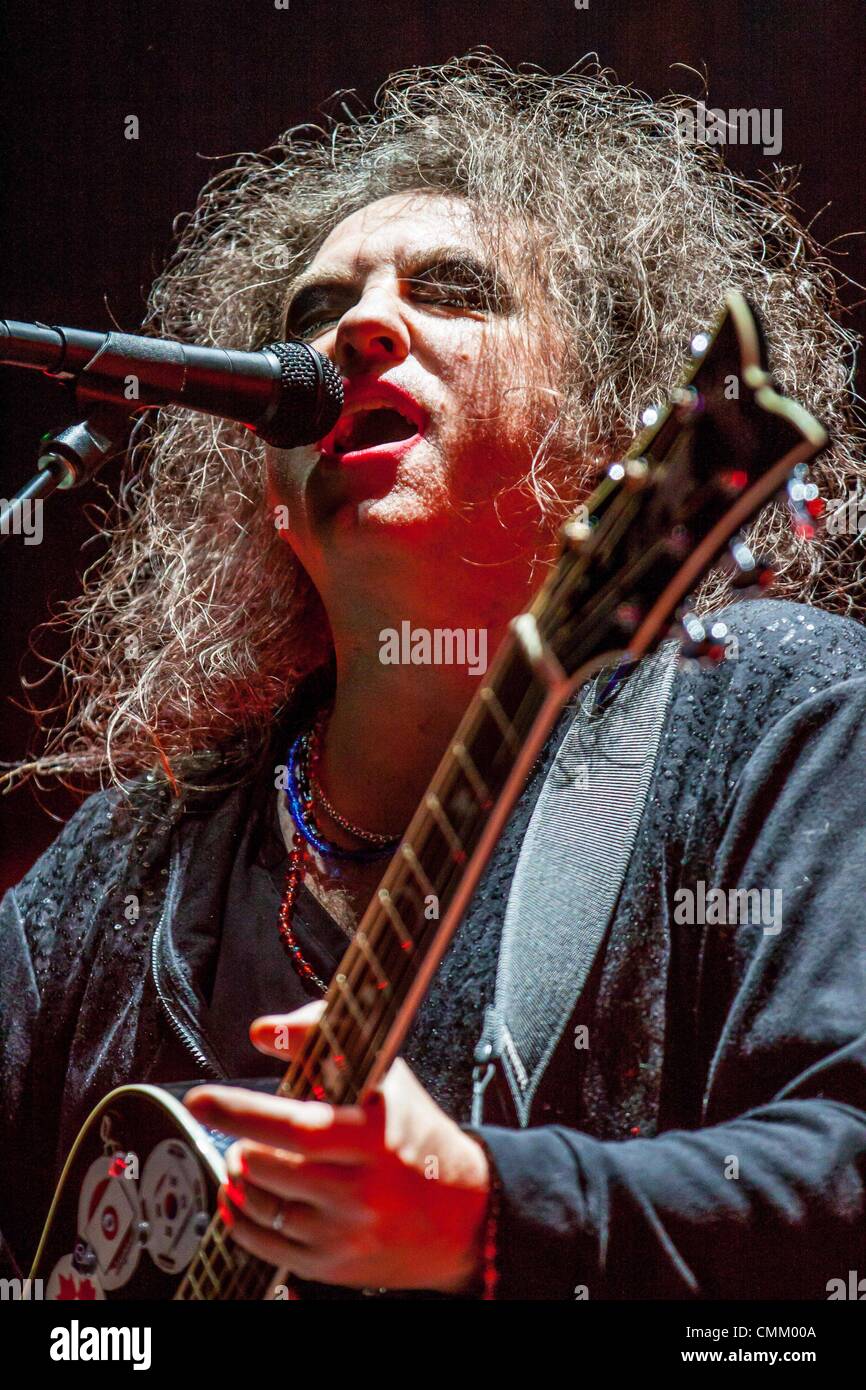 New Orleans, Louisiana, USA. 3rd Nov, 2013. Lead Singer ROBERT SMITH of ...