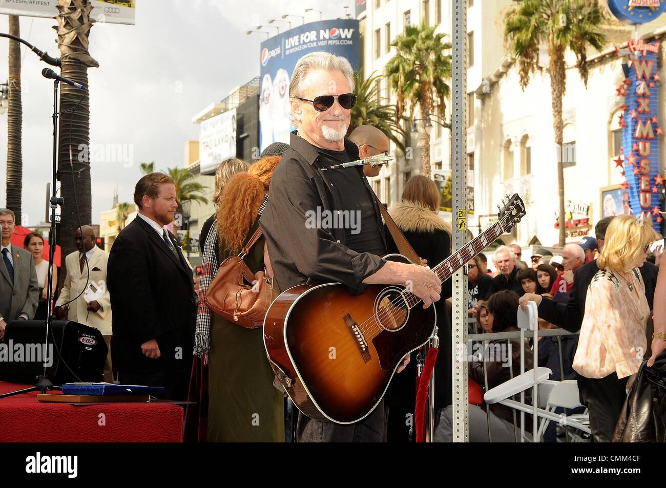 Los Angeles, CA, USA. 4th Nov, 2013. Kris Kristofferson at the ...