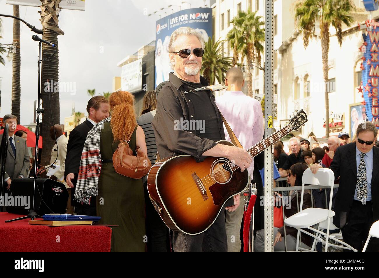 Los Angeles, CA, USA. 4th Nov, 2013. Kris Kristofferson at the ...