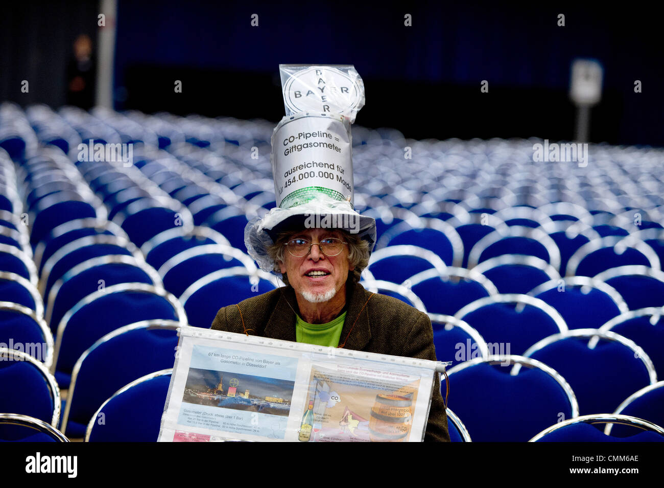 Essen, Germany. 05th Nov, 2013. Opponent of the carbon monoxide ...