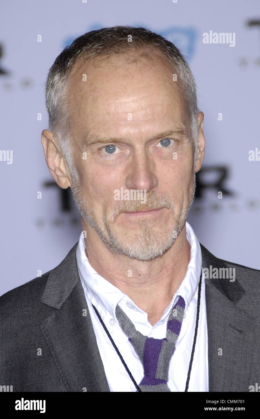 Los Angeles, CA, USA. 4th Nov, 2013. Alan Taylor at arrivals for THOR ...