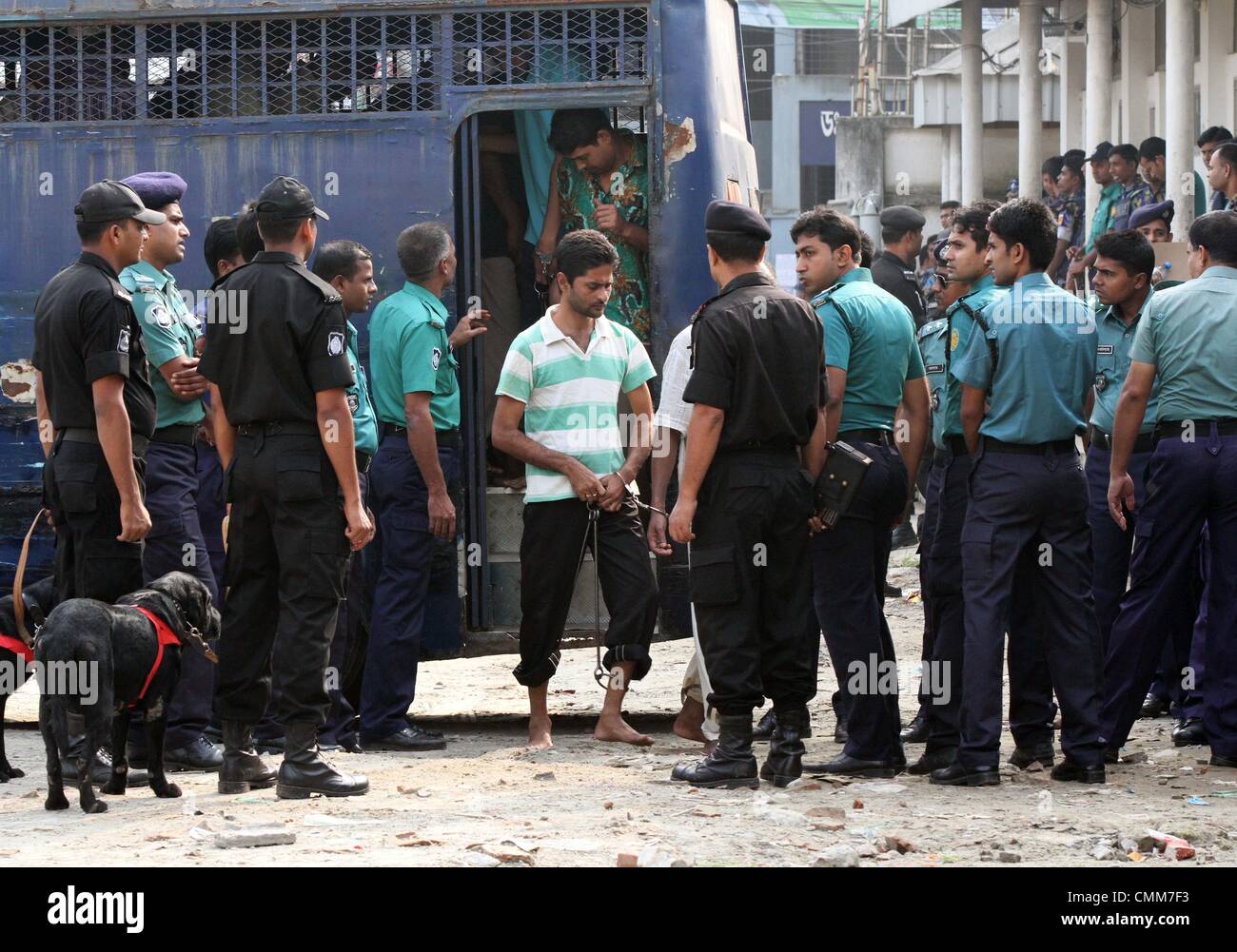 Dhaka, Bangladesh. 5th November 2013. Handcuffed Bangladesh Rifles (BDR ...
