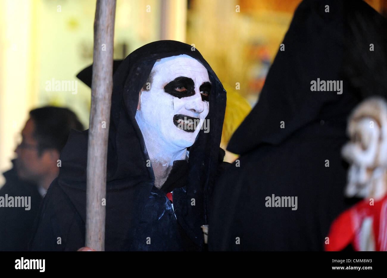 Lewes bonfire costumes hi-res stock photography and images - Alamy