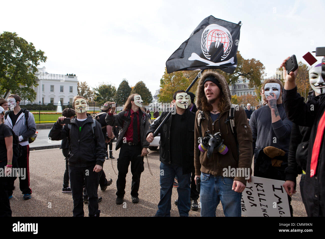 Washington DC, USA. 05th Nov, 2013. Thousands of Anonymous members and ...