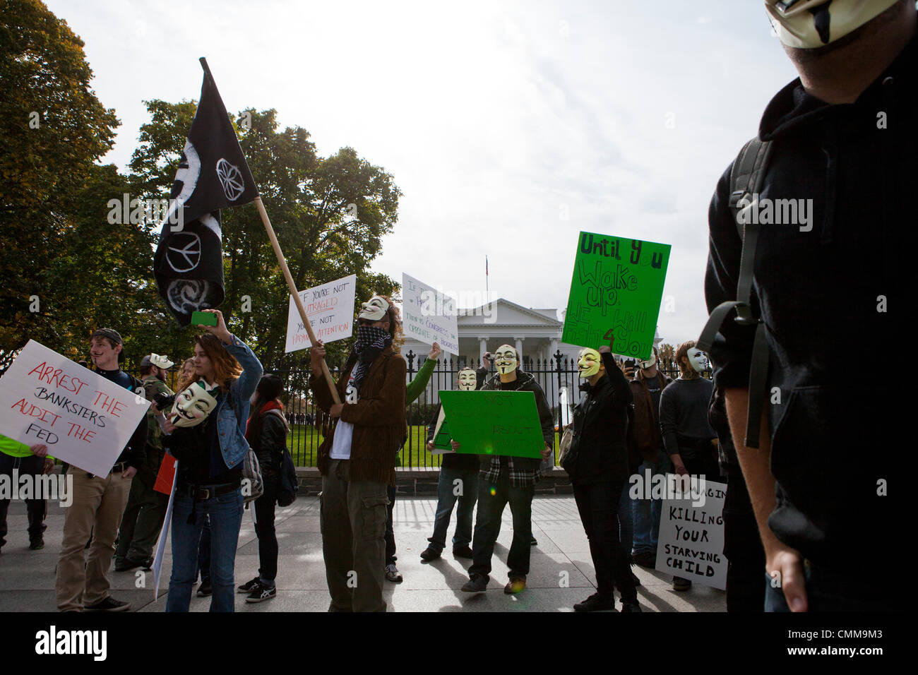 Washington DC, USA. 05th Nov, 2013. Thousands of Anonymous members and ...