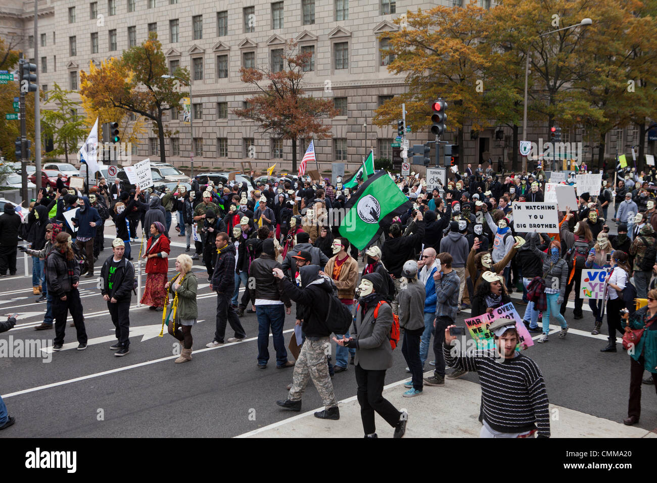 Washington, DC USA. 5th Nov, 2013. Thousands of Anonymous members and ...