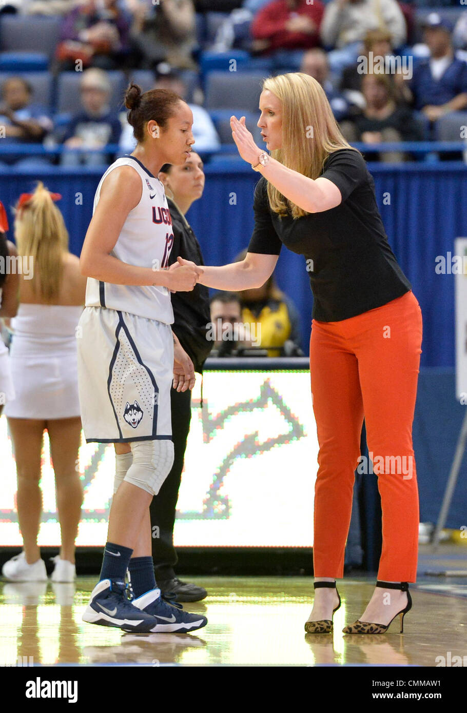 Hartford, CT, USA. 5th Nov, 2013. Tuesday November 5, 2013: UConn ...