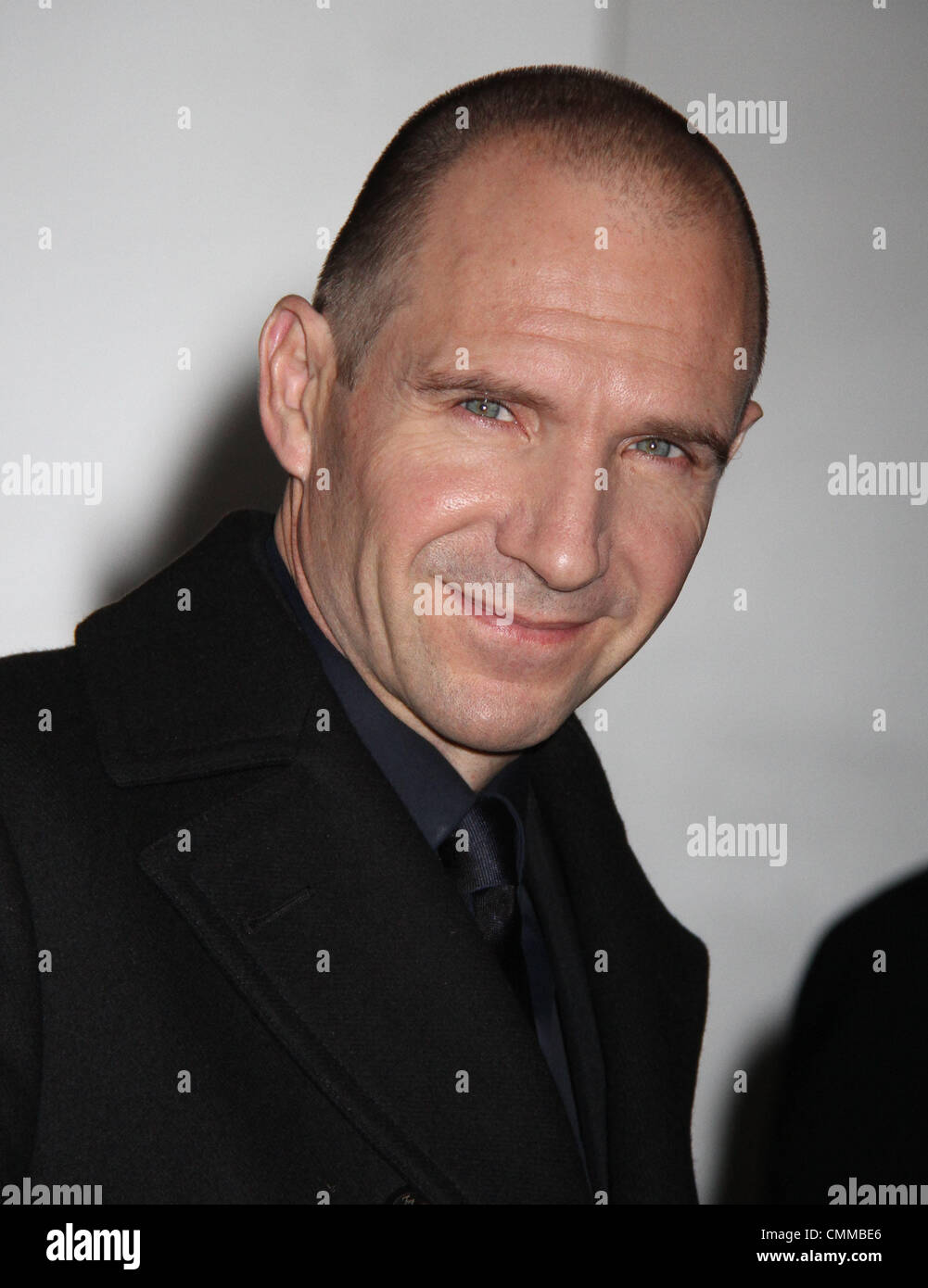 Actor ralph fiennes hi-res stock photography and images - Alamy