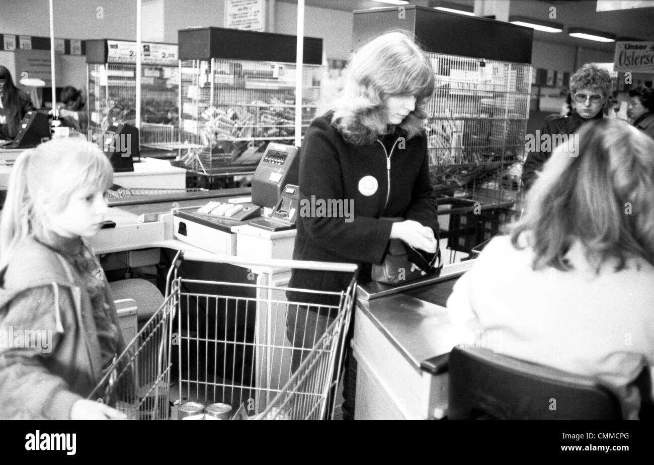 The everyday life of the family of an unemployed, as in the photo 28 ...