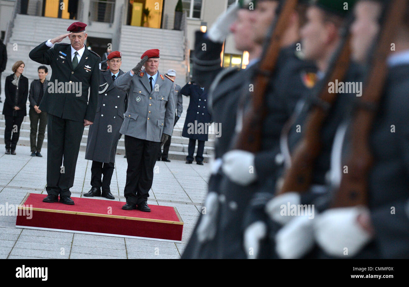 Berlin, Germany. 06th Nov, 2013. German Chief of Federal Armed Forces ...