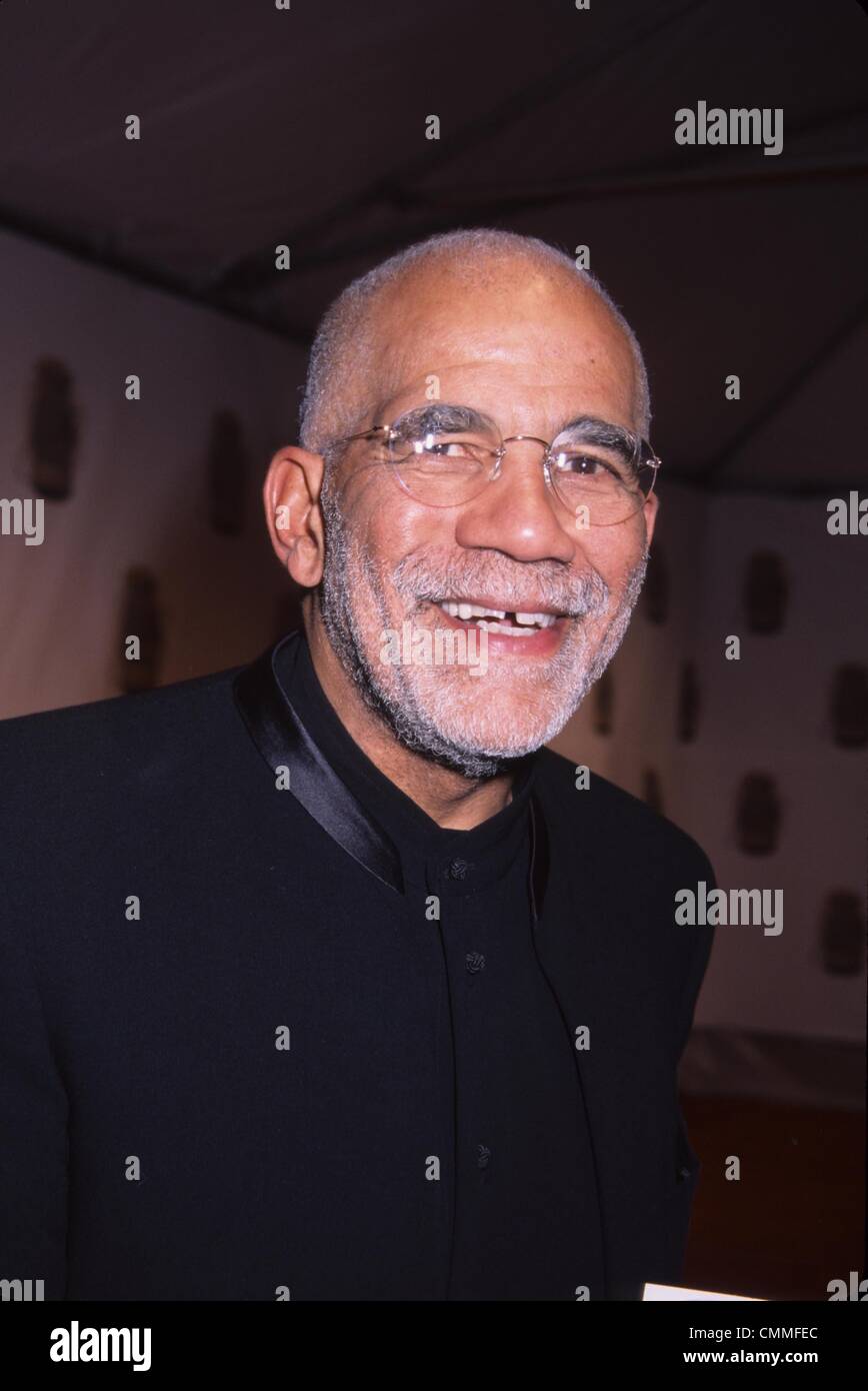 ED BRADLEY.Sports Illustrated's 20th century sports awards at M.S.G. in ...