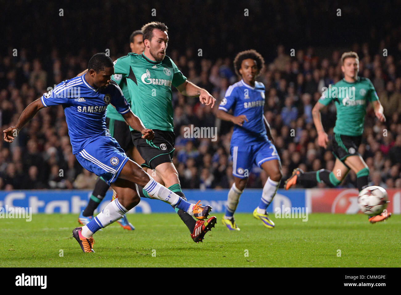 Samuel eto'o chelsea hi-res stock photography and images - Alamy