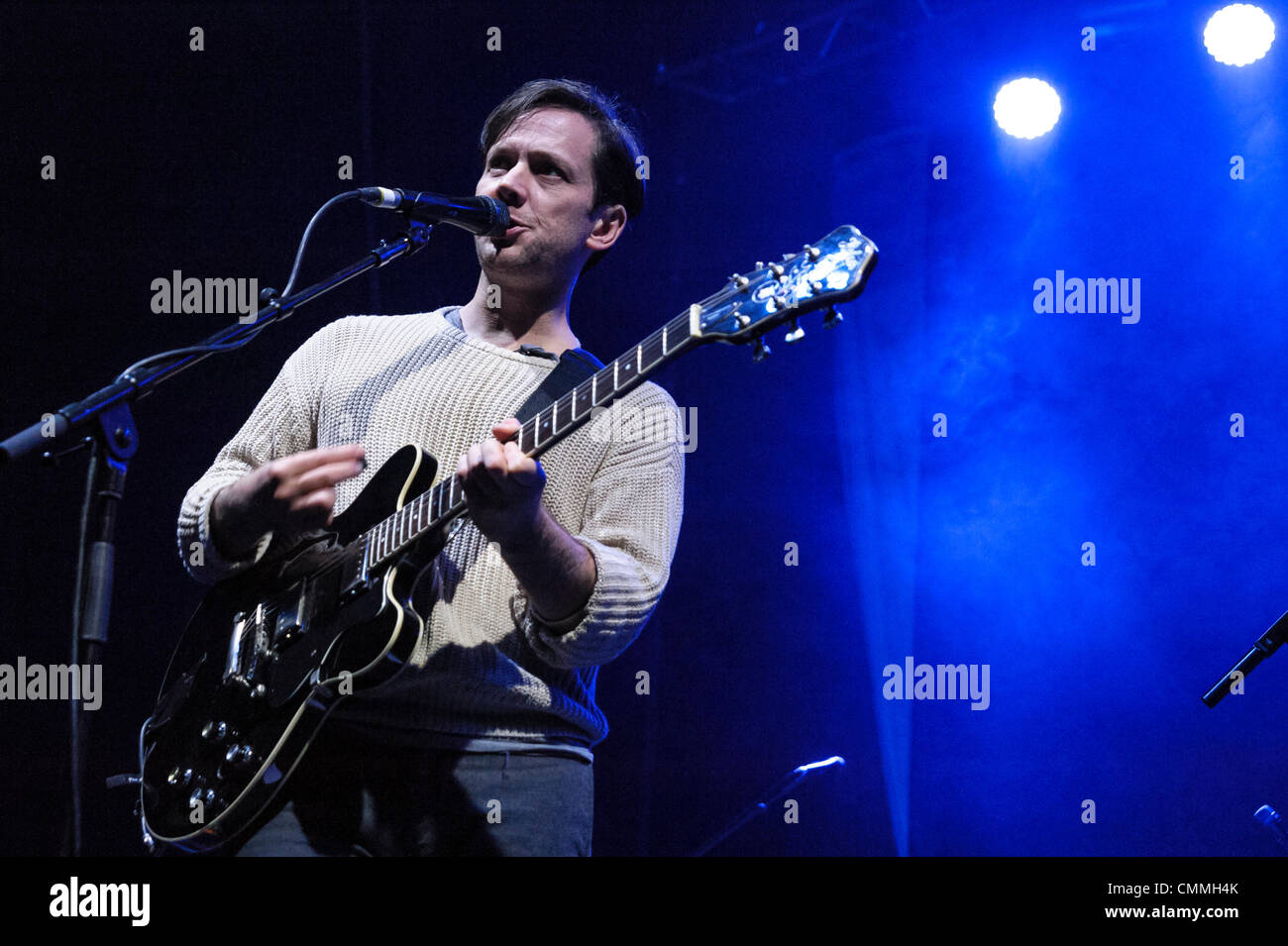 British sea power singer hi-res stock photography and images - Alamy