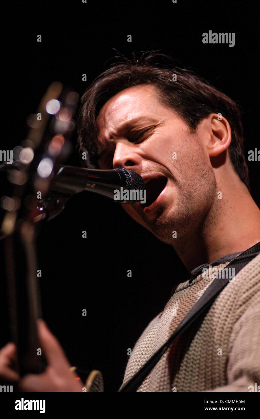 British sea power singer hi-res stock photography and images - Alamy